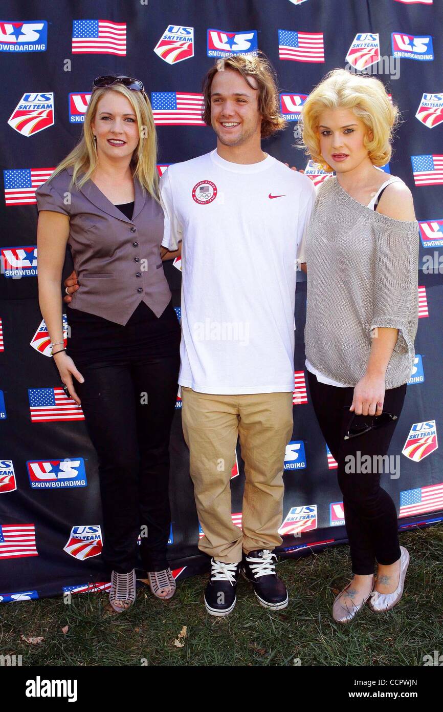 Oct. 3, 2010 - Los Angeles, California, U.S. - Melissa Joan Hart; Louie ...