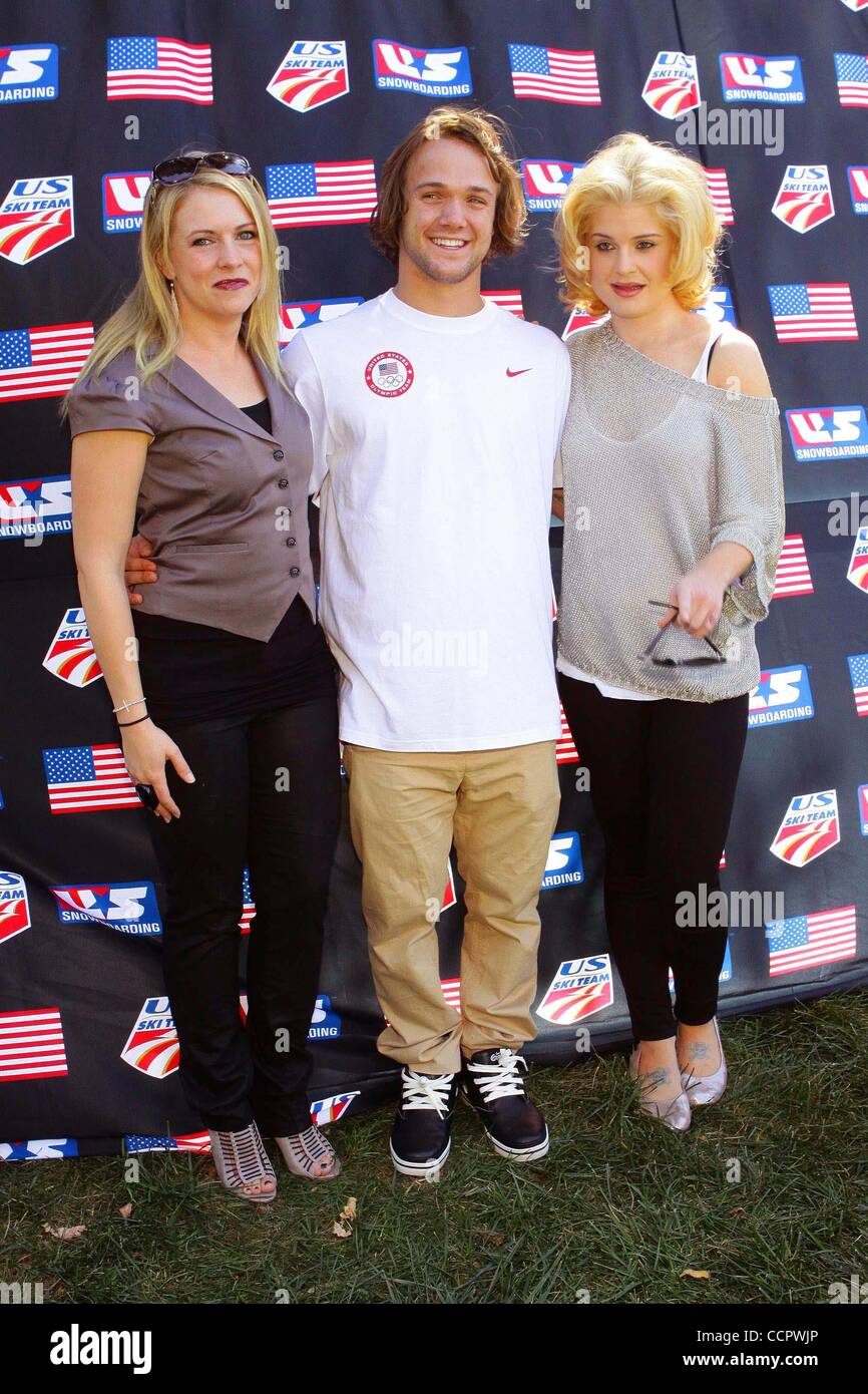 Oct. 3, 2010 - Los Angeles, California, U.S. - Melissa Joan Hart; Louie ...