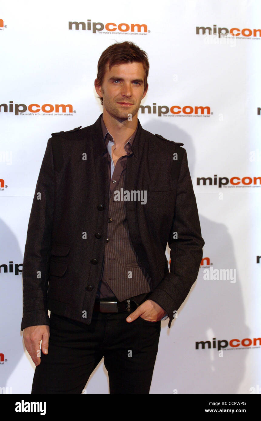 Lucas bryant hi-res stock photography and images - Alamy