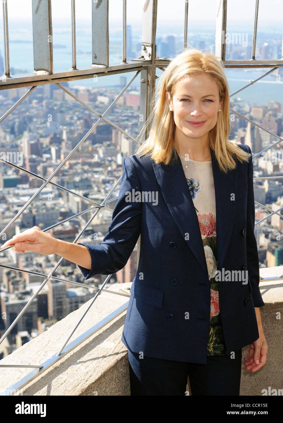 Oct. 7, 2010 - Manhattan, New York, U.S. - Supermodel CAROLYN MURPHY ...