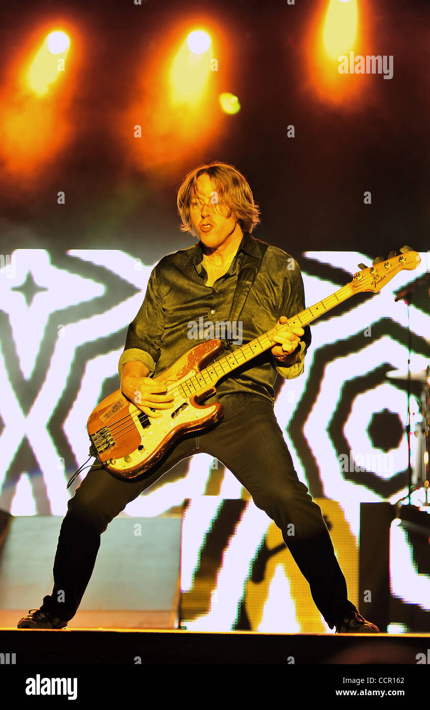 Foreigner band hi-res stock photography and images - Alamy