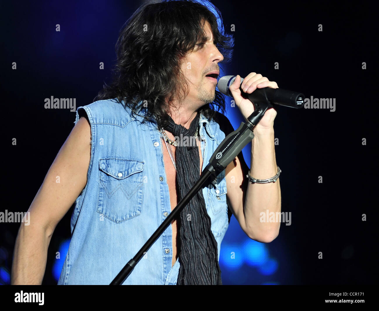 Lead Singer Kelly Hansen of the rock band Foreigner, during a live ...