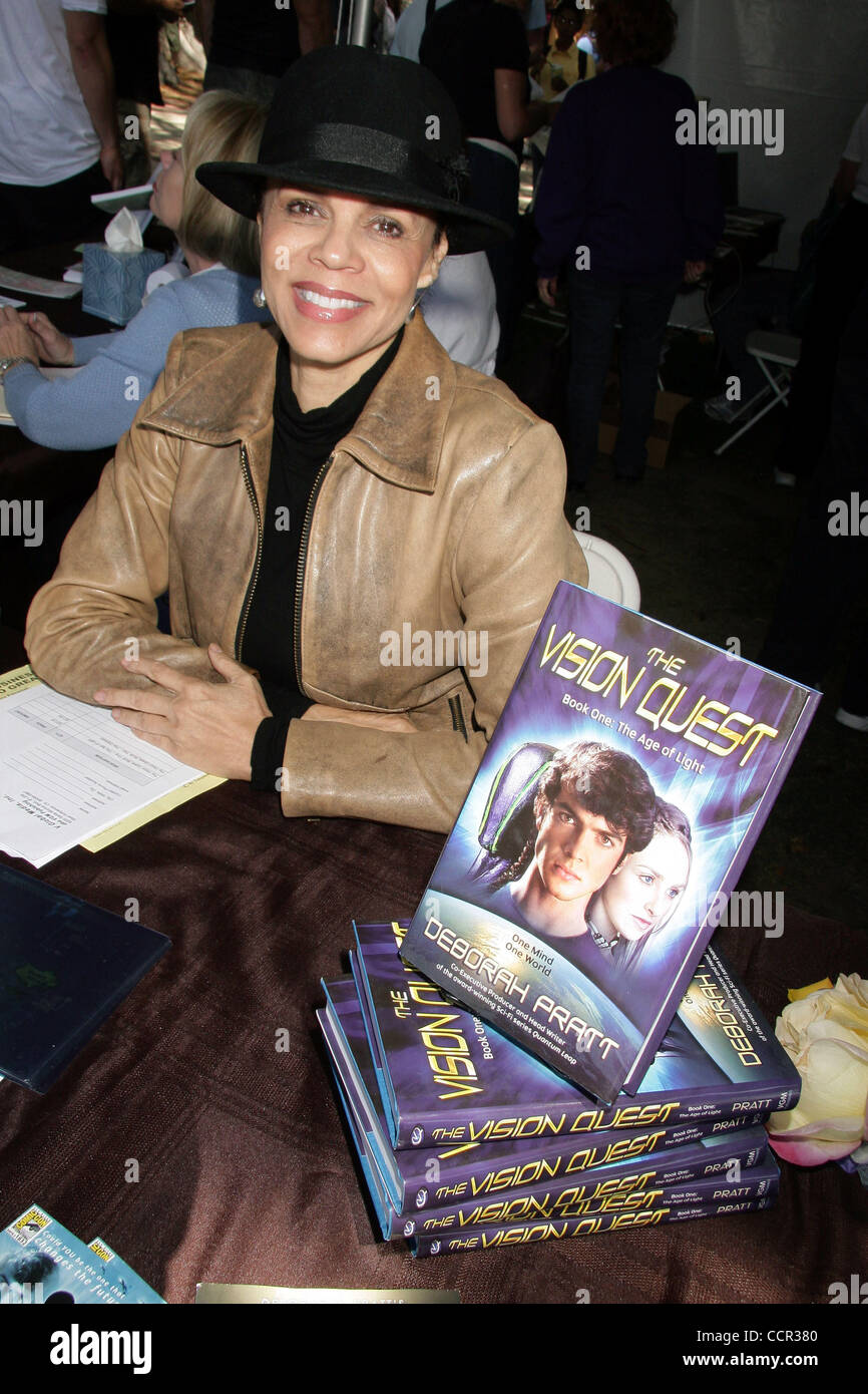 Deborah Pratt And Daughter