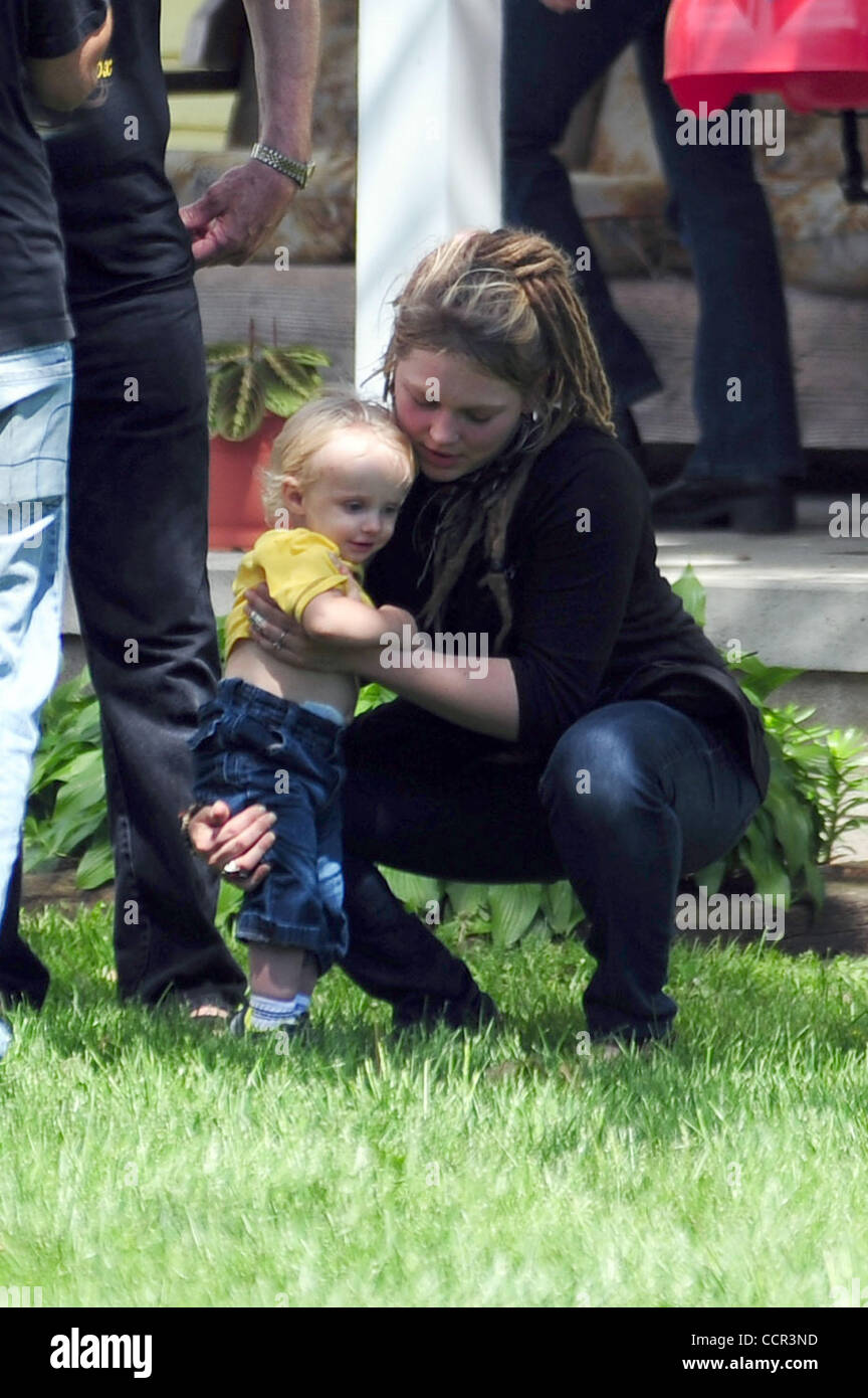 Crystal Bowersox Son