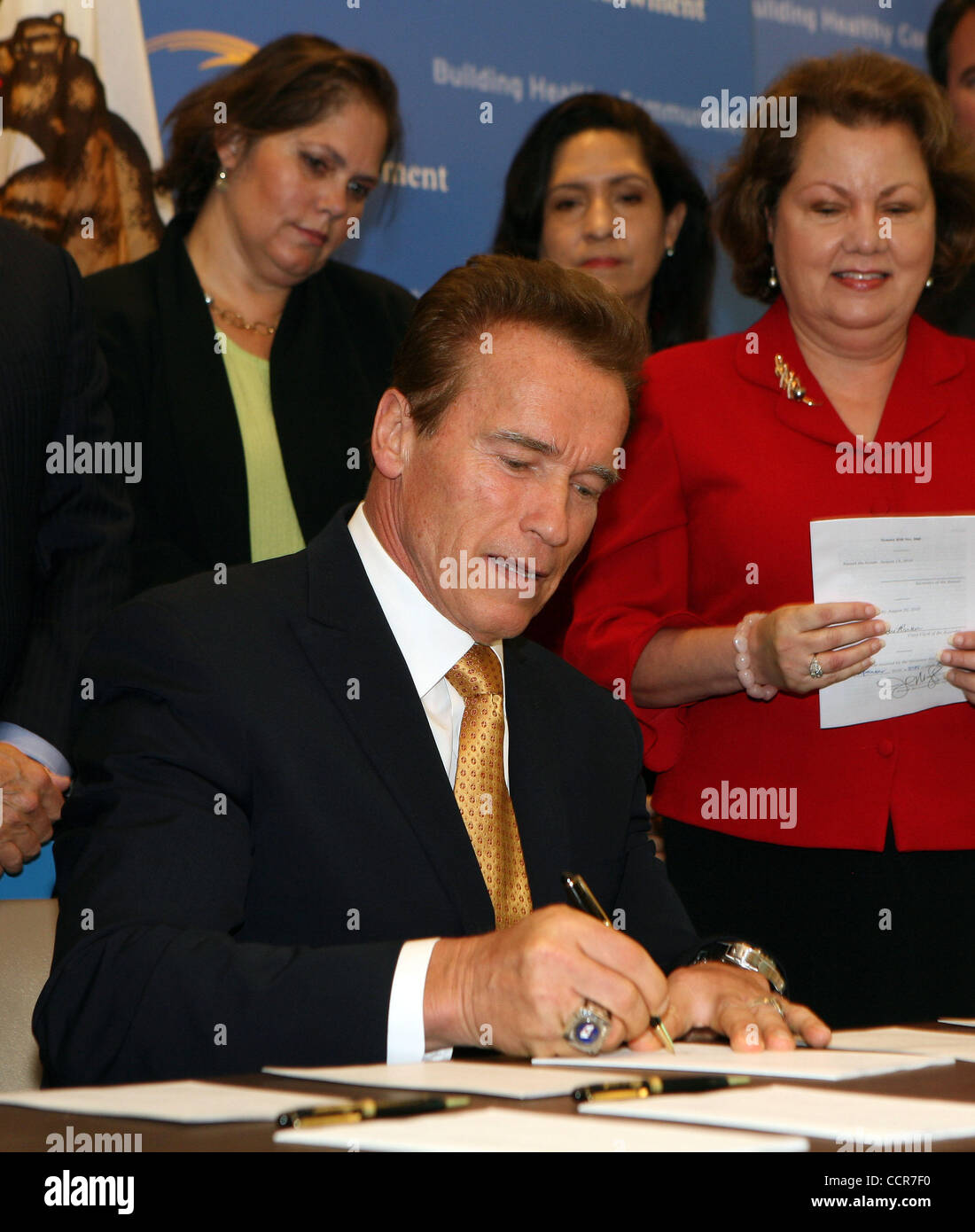 California Governor Arnold Schwarzenegger joins Assembly Speaker John ...