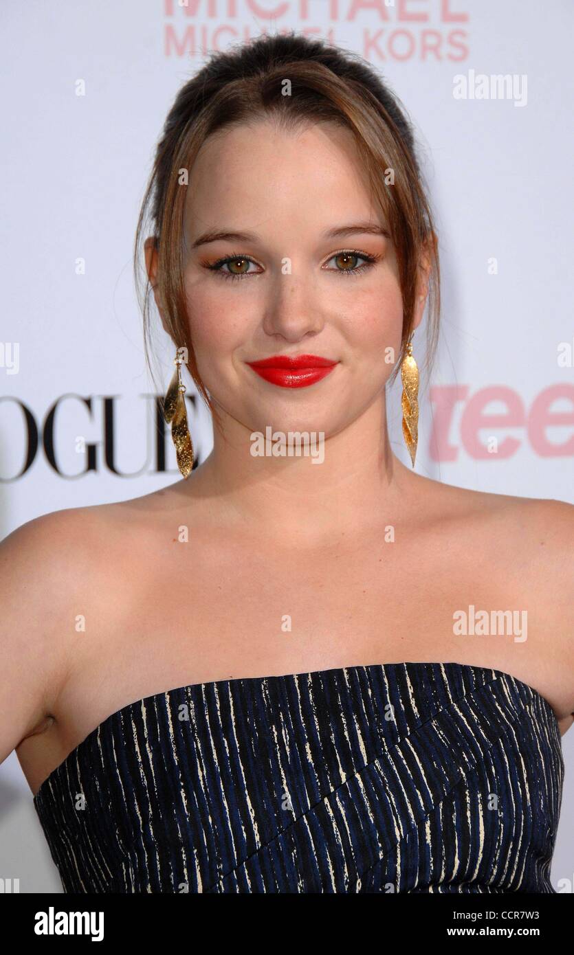 Kay panabaker young hi-res stock photography and images - Alamy