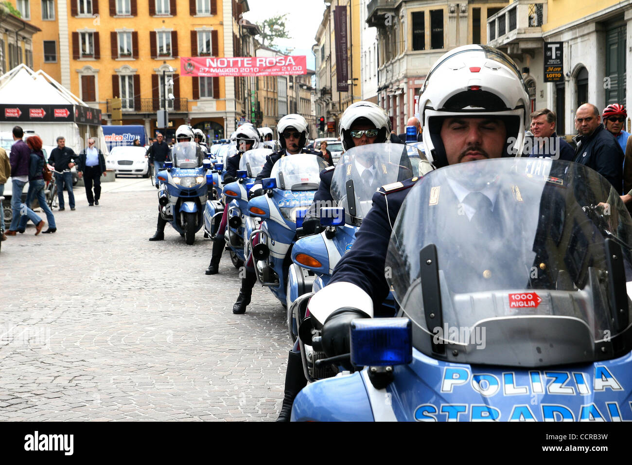 Italian police force hi-res stock photography and images - Alamy