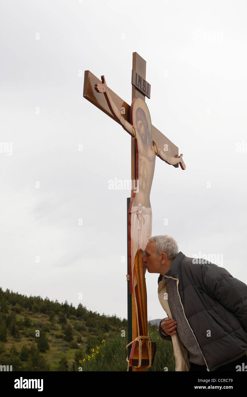 Removal of jesus from the cross hi-res stock photography and images - Alamy
