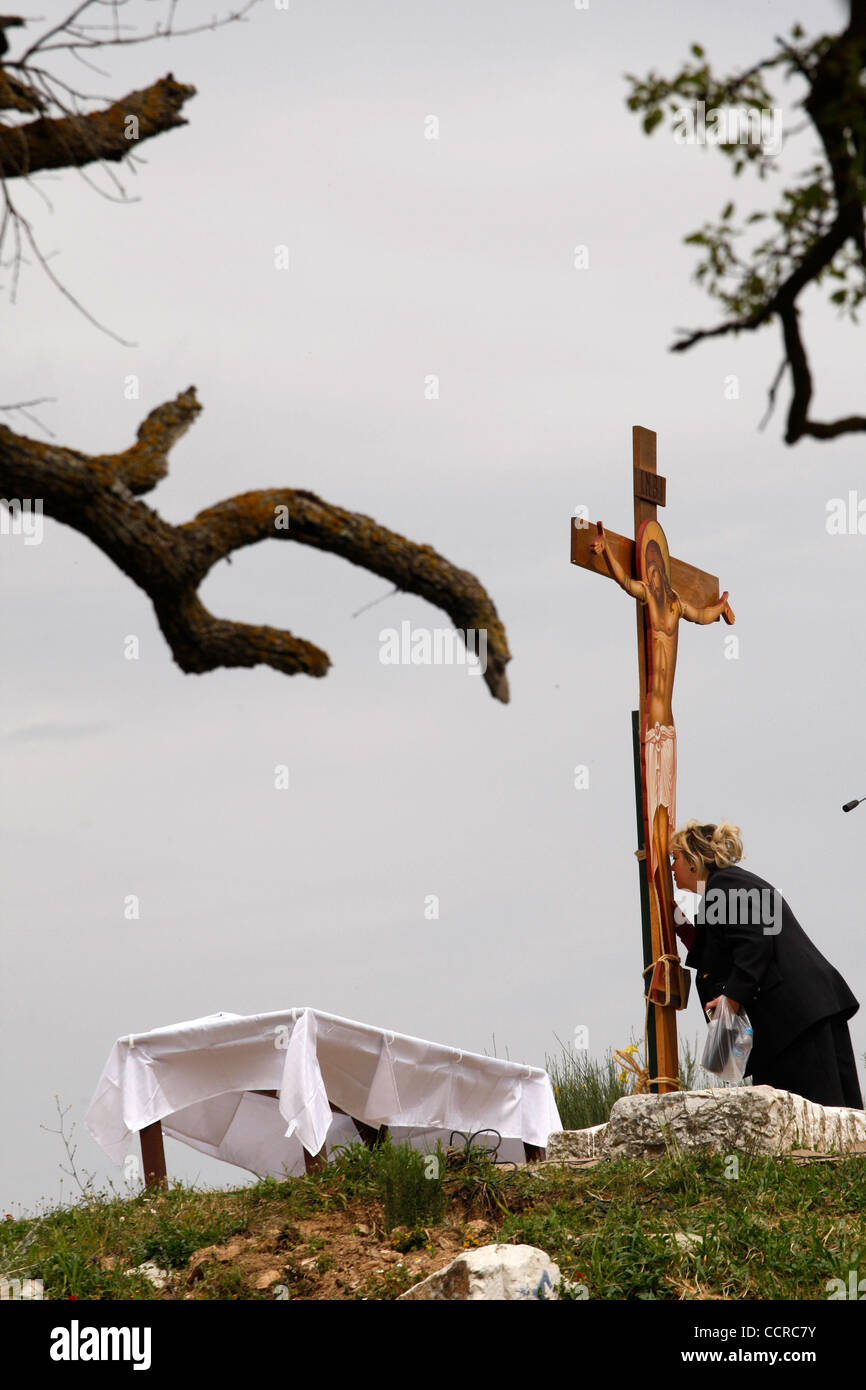 Removal of jesus from the cross hi-res stock photography and images - Alamy