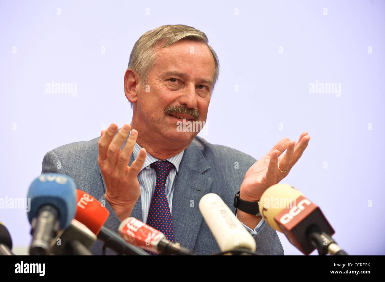 Eurocontrol hi-res stock photography and images - Alamy