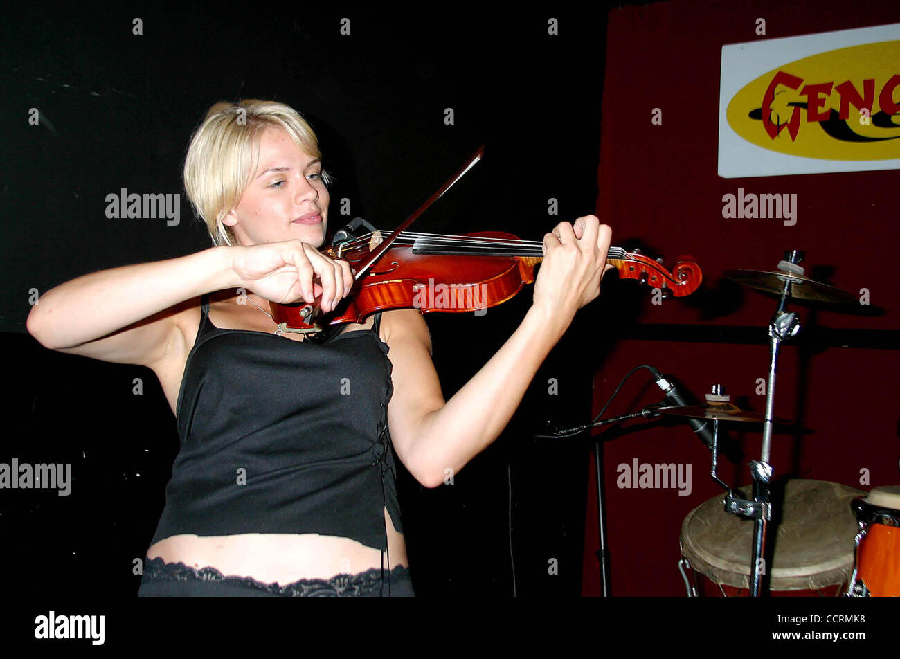 Oct. 7, 2003 - Hollywood, California, U.S. - I7928CHW.JULIE NAGLE IN ...