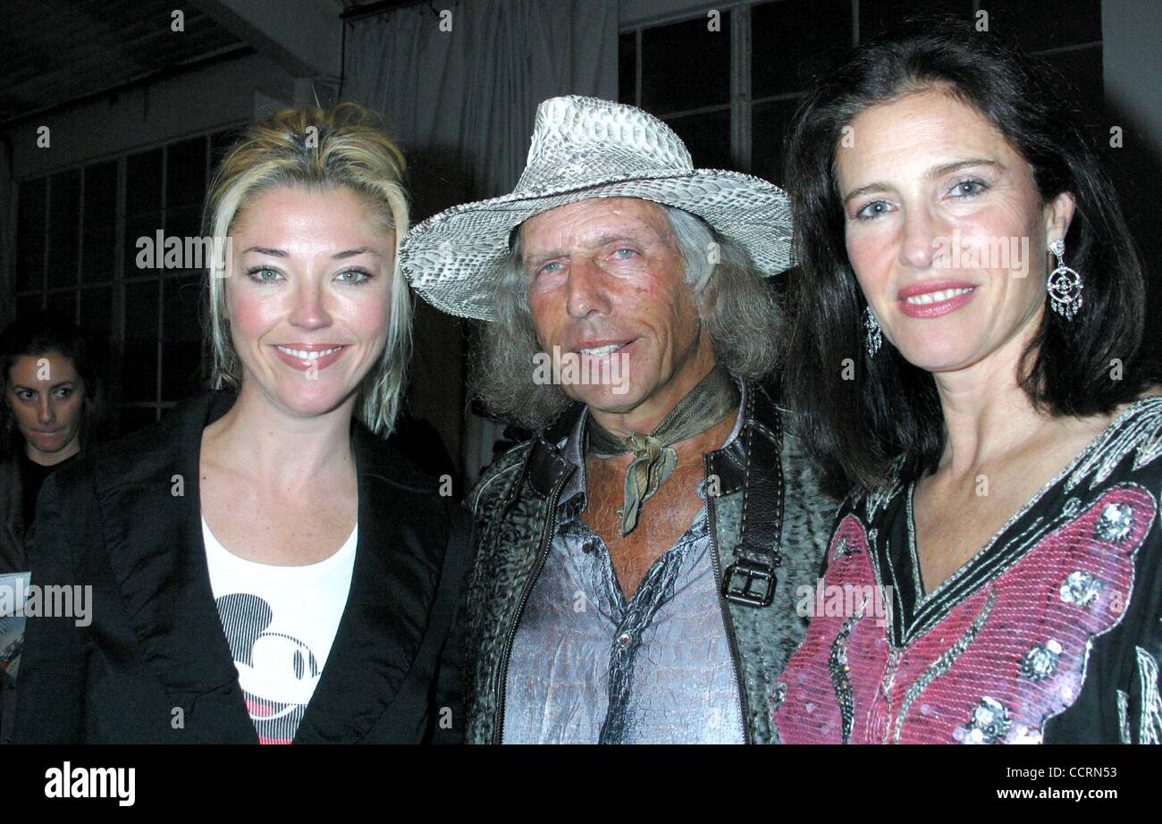 Oct. 30, 2003 - Hollywood, California, U.S. - I8123CHW .IMITATION OF ...