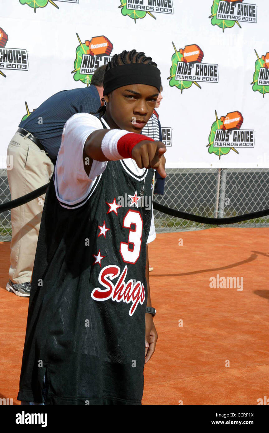 Bow wow 2003 hi-res stock photography and images - Alamy
