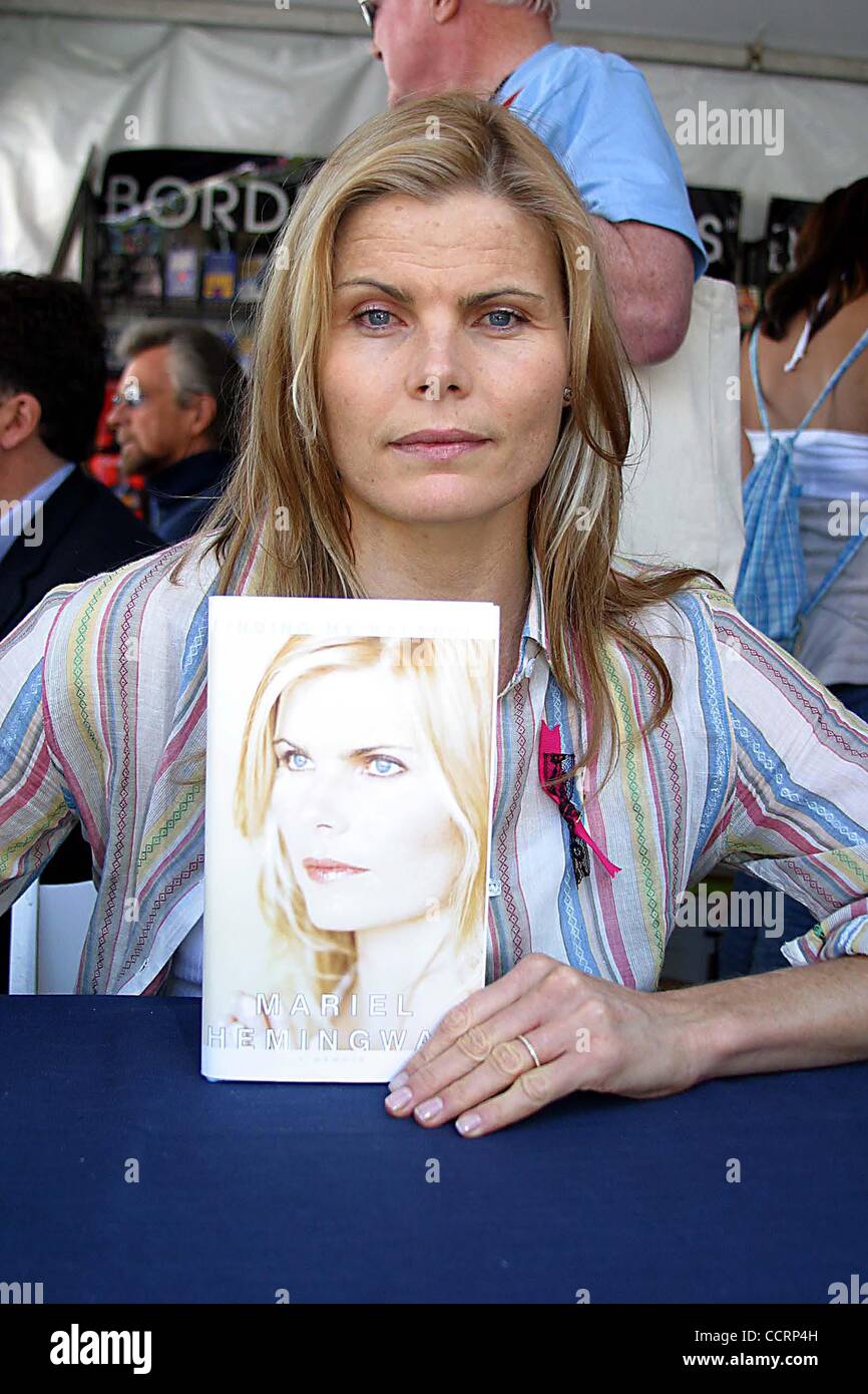 Apr. 26, 2003 - Hollywood, California, U.S. - I7565CHW.LOS ANGELES ...