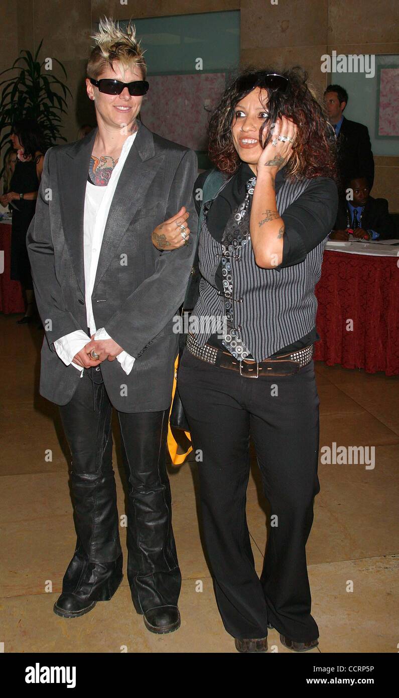 Linda perry 2003 hi-res stock photography and images - Alamy