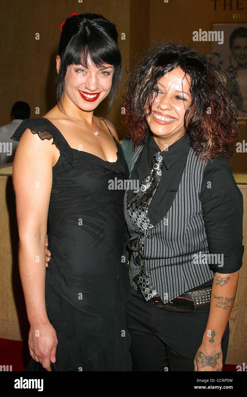 Linda perry 2003 hi-res stock photography and images - Alamy