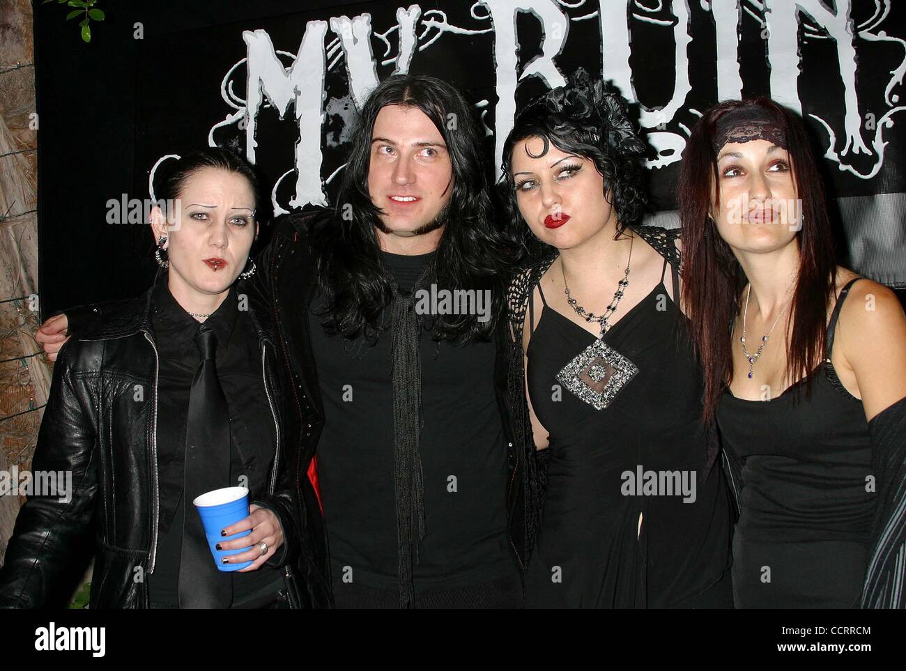 Album listening party hi-res stock photography and images - Alamy