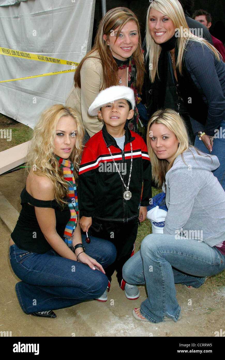 Nov. 9, 2003 - Hollywood, California, U.S. - I8130CHW.CHILDREN UNITING ...