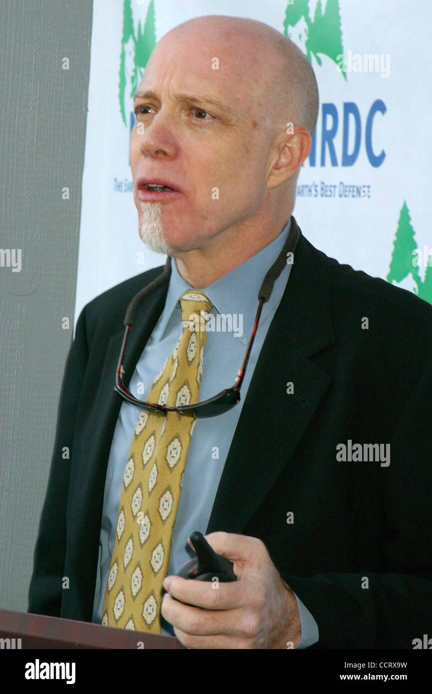 Robert redford building nrdc hi-res stock photography and images - Alamy