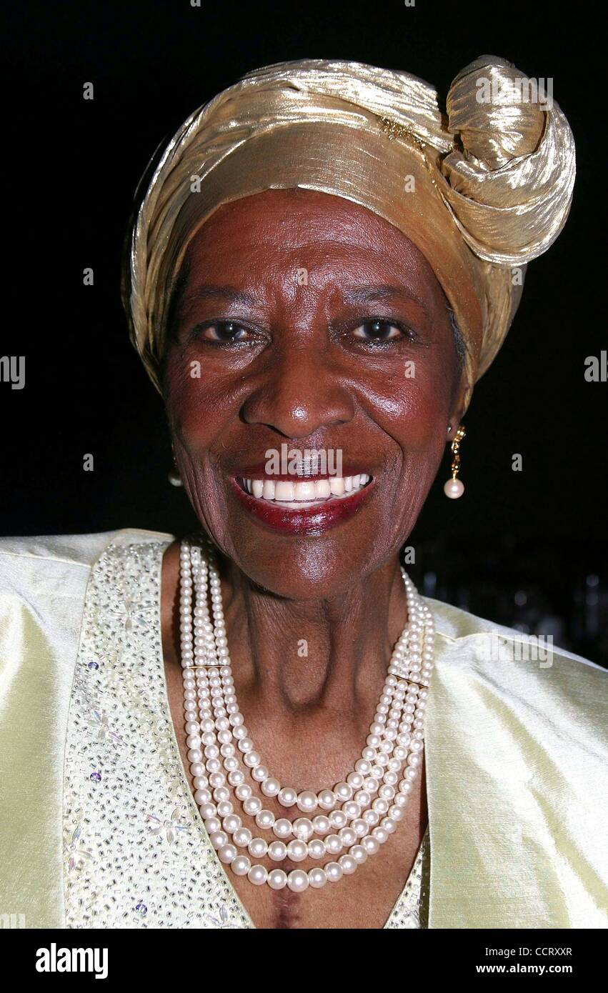 Feb. 24, 2003 - Hollywood, California, U.S. - I7428CHW ..26TH ANNUAL ...