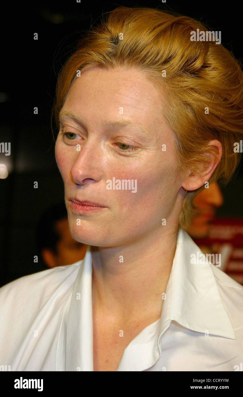 Nov. 12, 2003 - Hollywood, California, U.S. - I8176CHW.TILDA SWINTON AT ...