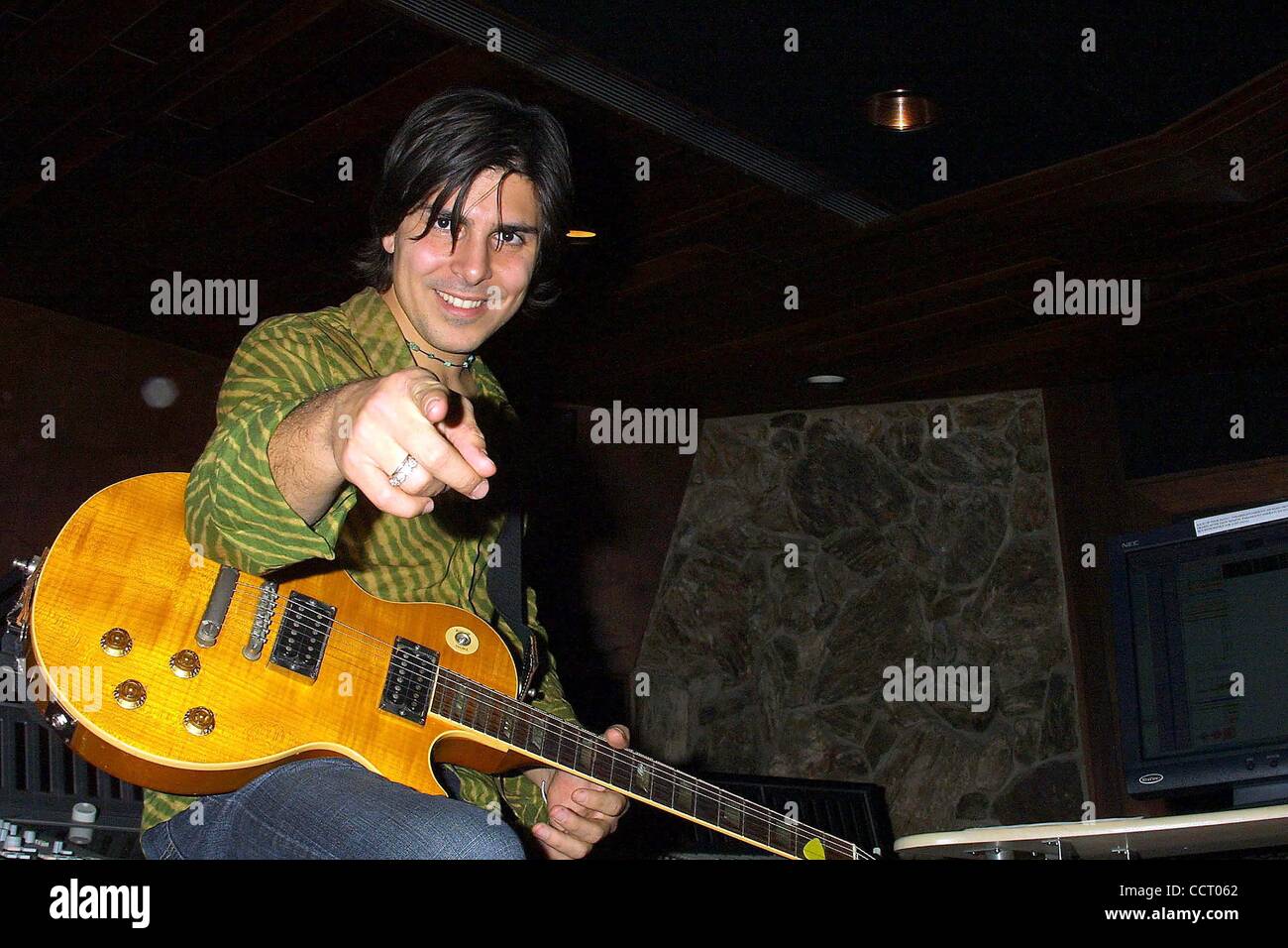 Avatar singer hi-res stock photography and images - Alamy