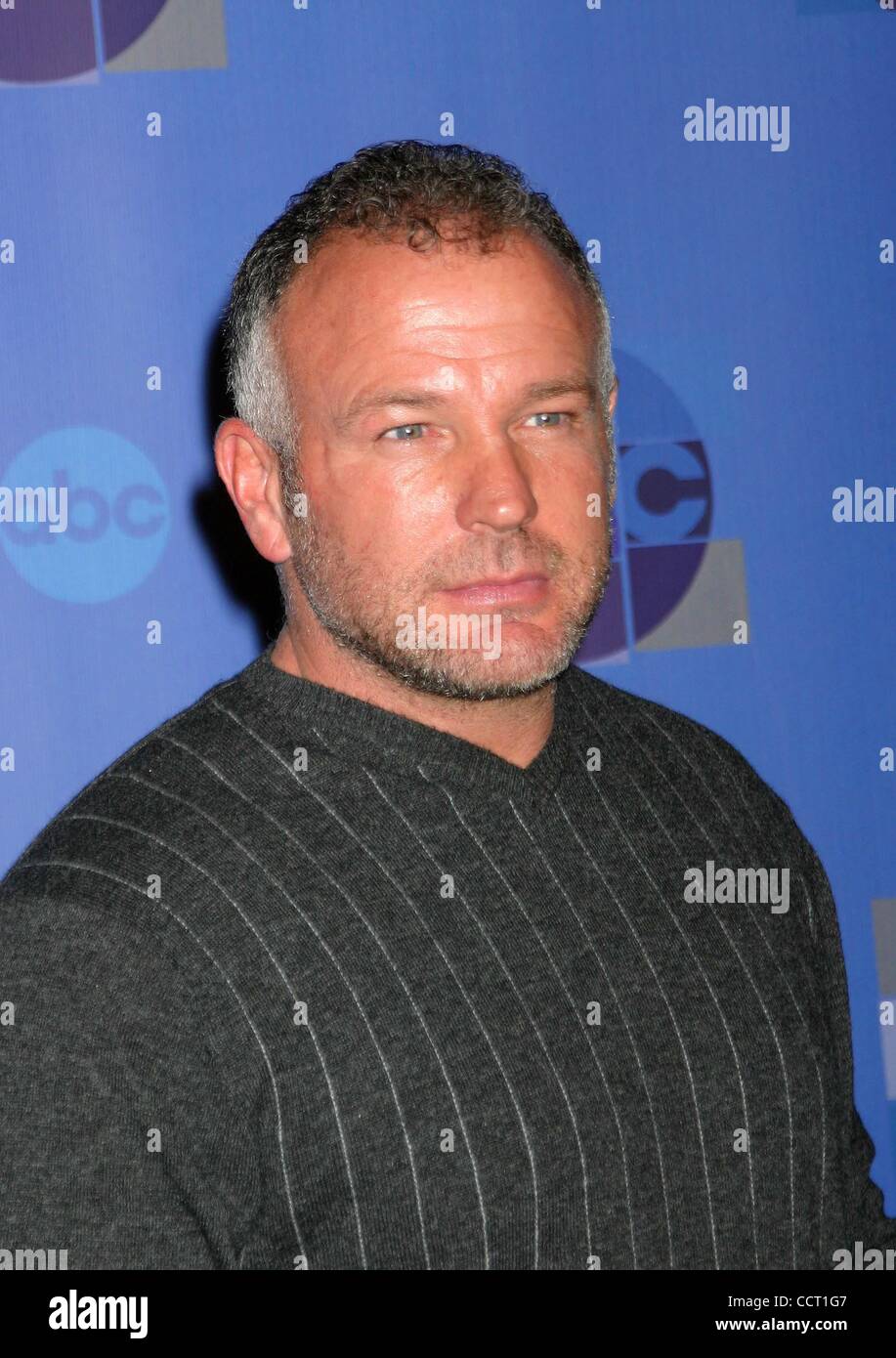 Jan. 15, 2004 - Hollywood, California, U.S. - K34870EG.ABC WINTER PRESS ...