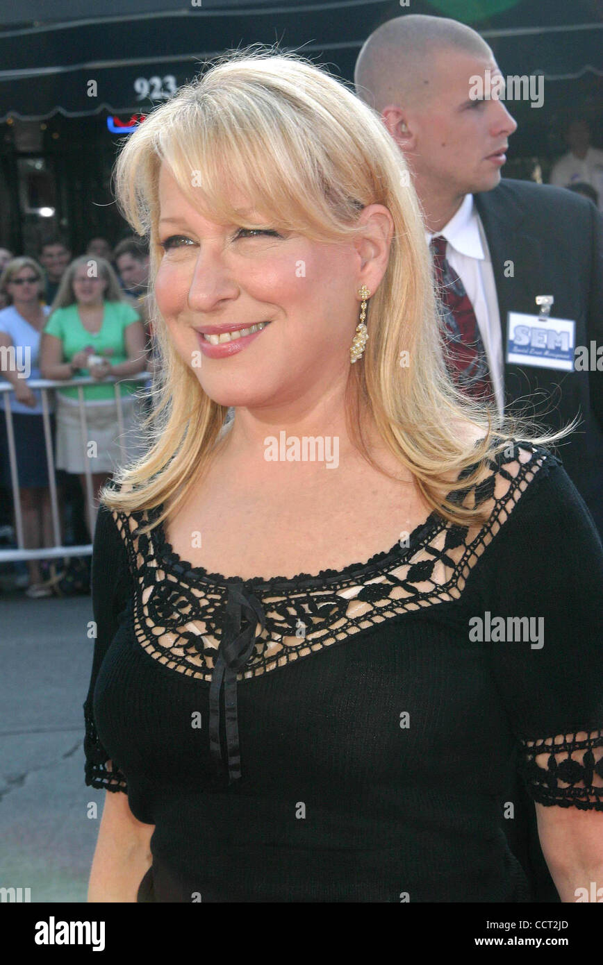 June 6, 2004 - Hollywood, California, U.S. - K37611EG.STEPFORD WIVES ...