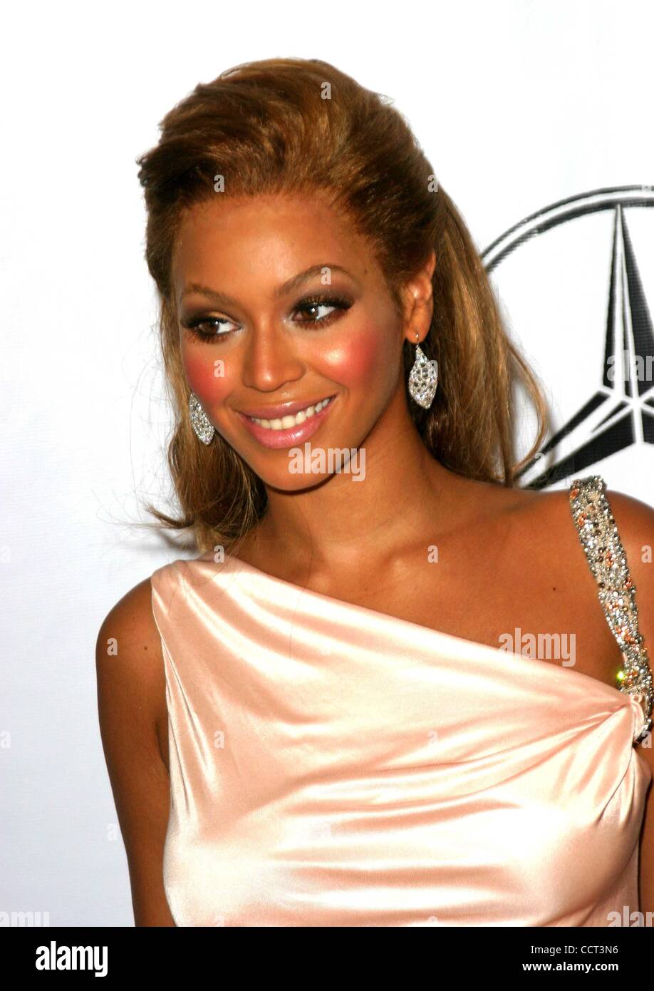 Oct. 24, 2004 - Hollywood, California, U.S. - K39954EG.MERCEDES-BENZ ...