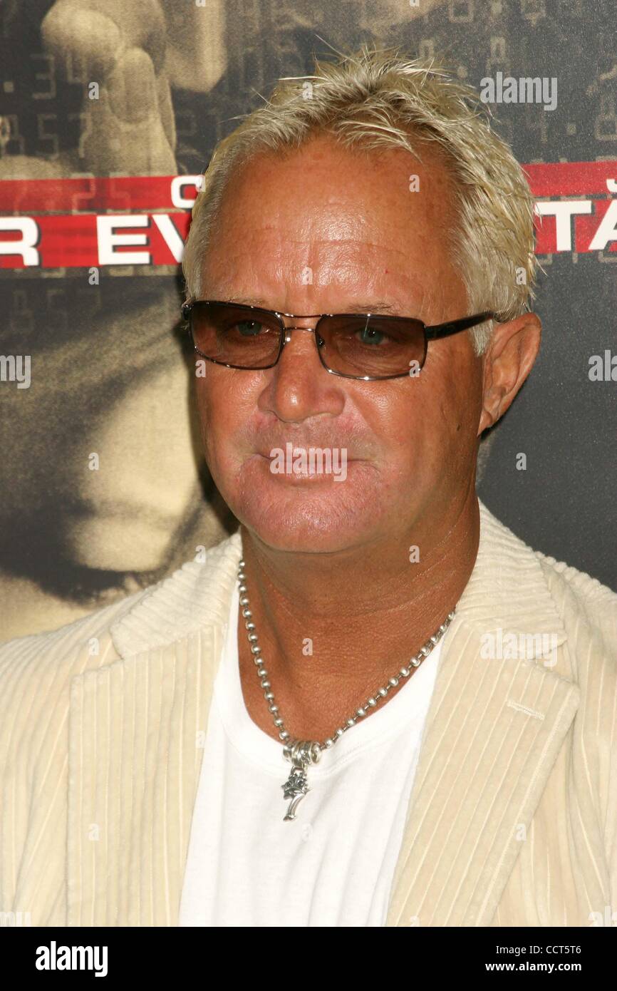 David ellis cellular 2004 hi-res stock photography and images - Alamy