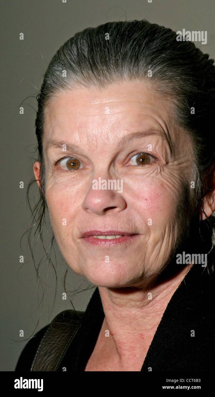 Genevieve bujold hi-res stock photography and images - Alamy