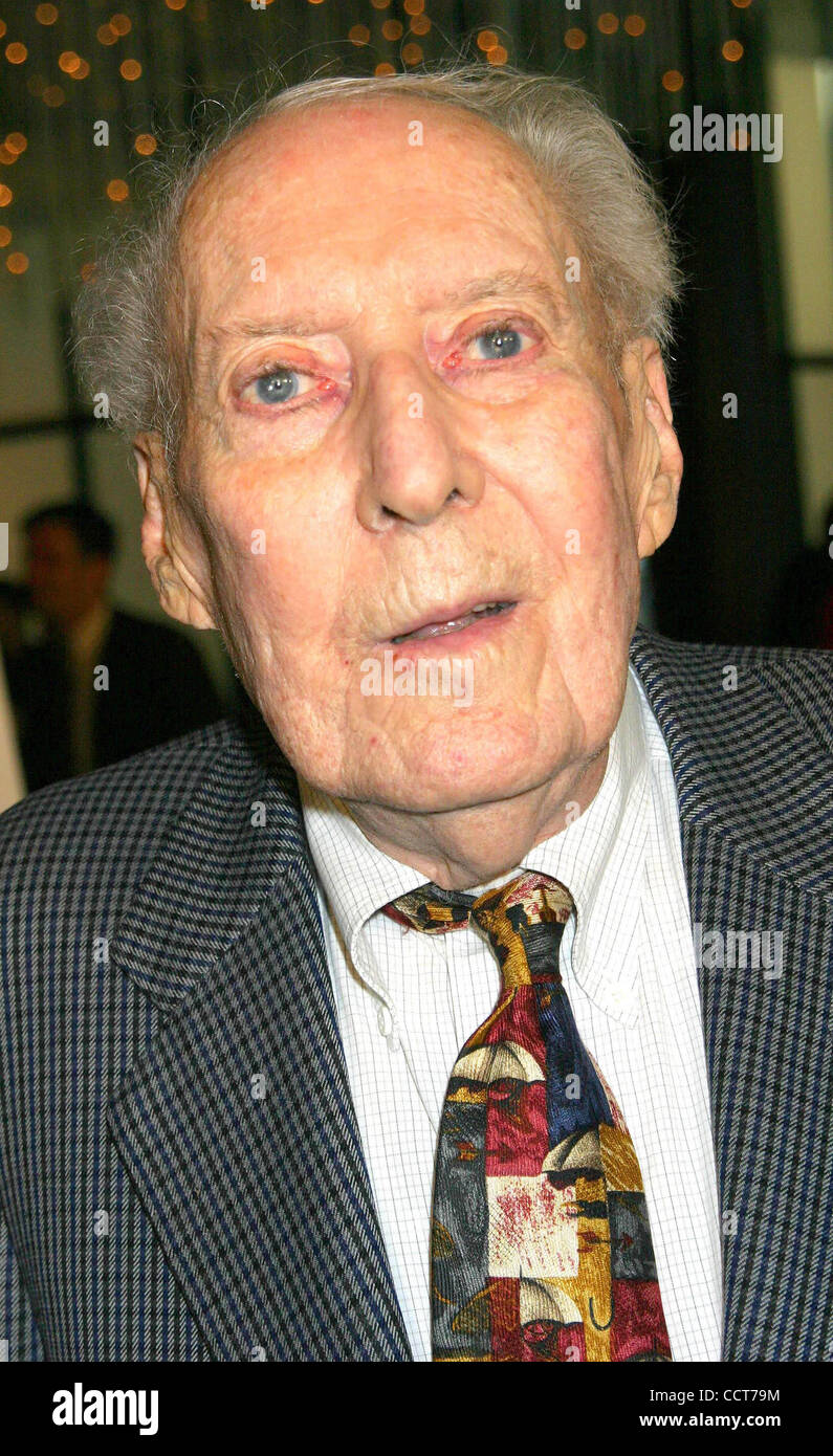 Apr. 4, 2004 - Hollywood, California, U.S. - K36468EG.MEET ME IN ST ...