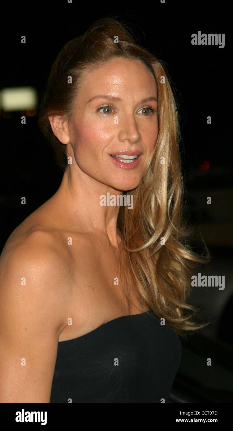 Feb. 7, 2004 - Hollywood, California, U.S. - K34998EG.56TH ANNUAL ...