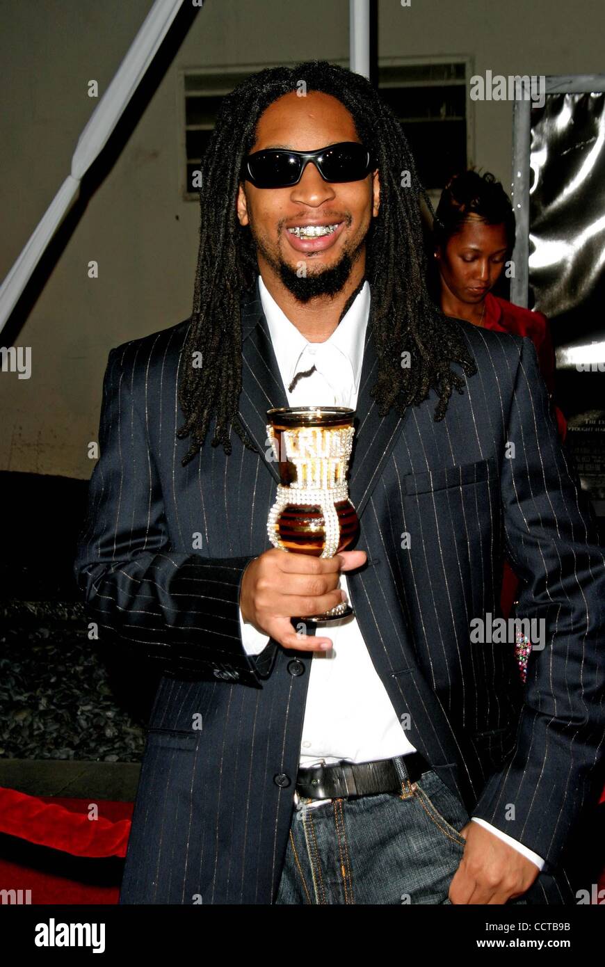 Oct. 19, 2004 - Hollywood, California, U.S. - K39831EG.RAY WORLD ...