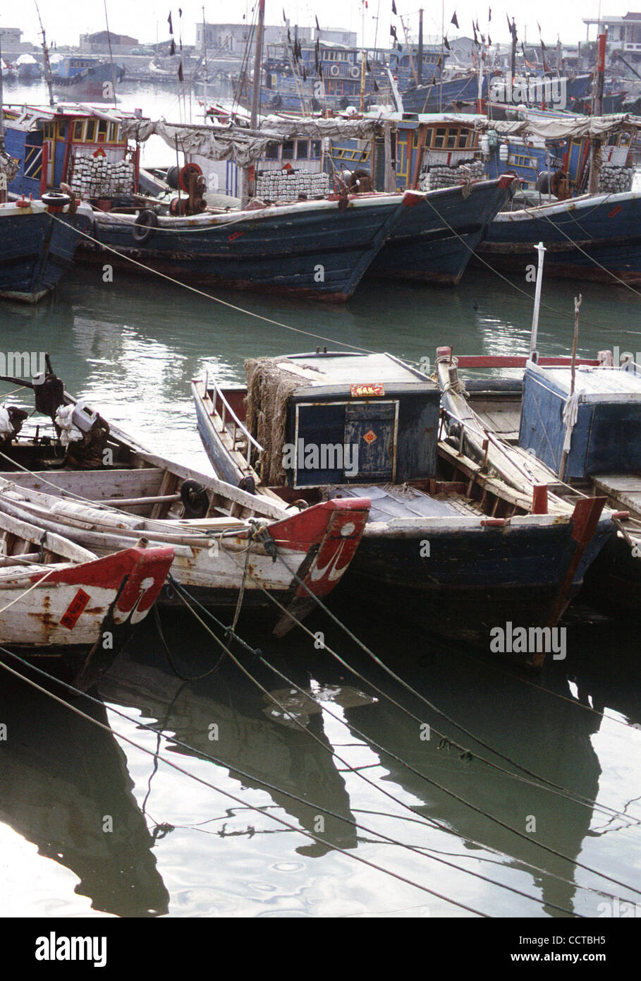 Feb 03, 2003 - Chong Wu, CHINA - Boats at Da Zha harbour (Credit Image ...