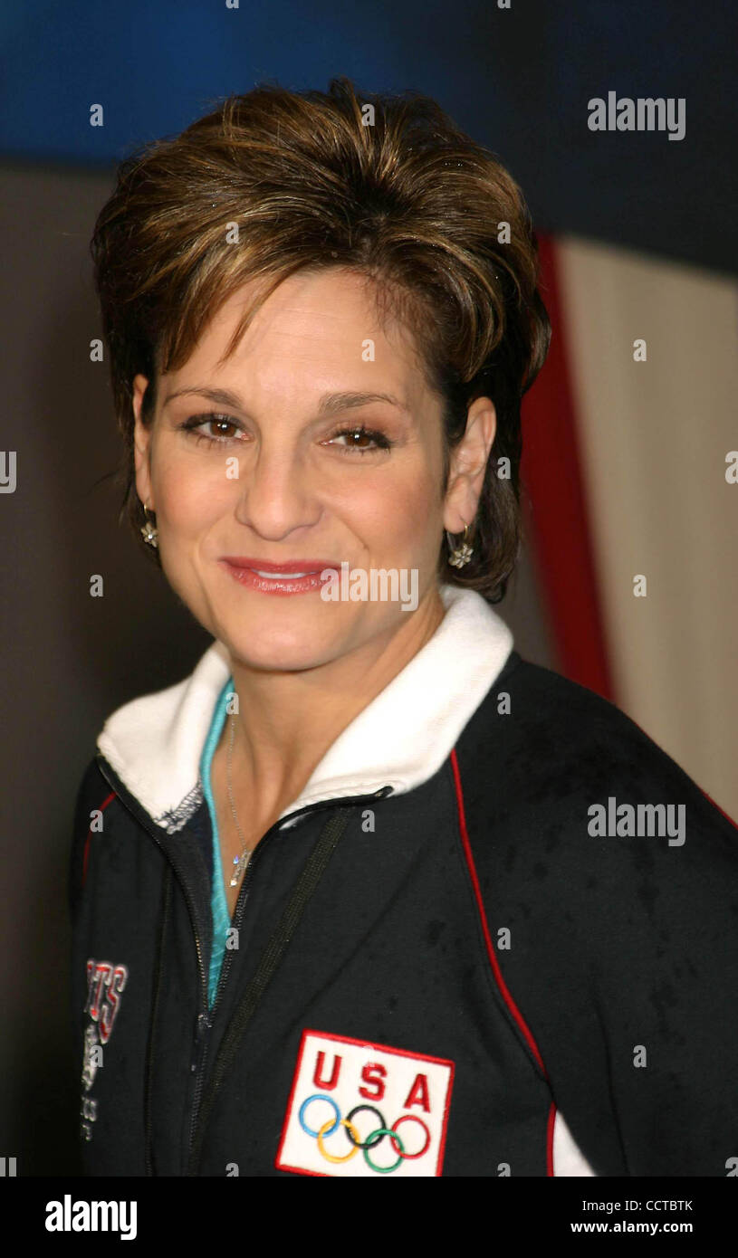 Feb. 2, 2004 - Hollywood, California, U.S. - K34986EG.MIRACLE WORLD ...