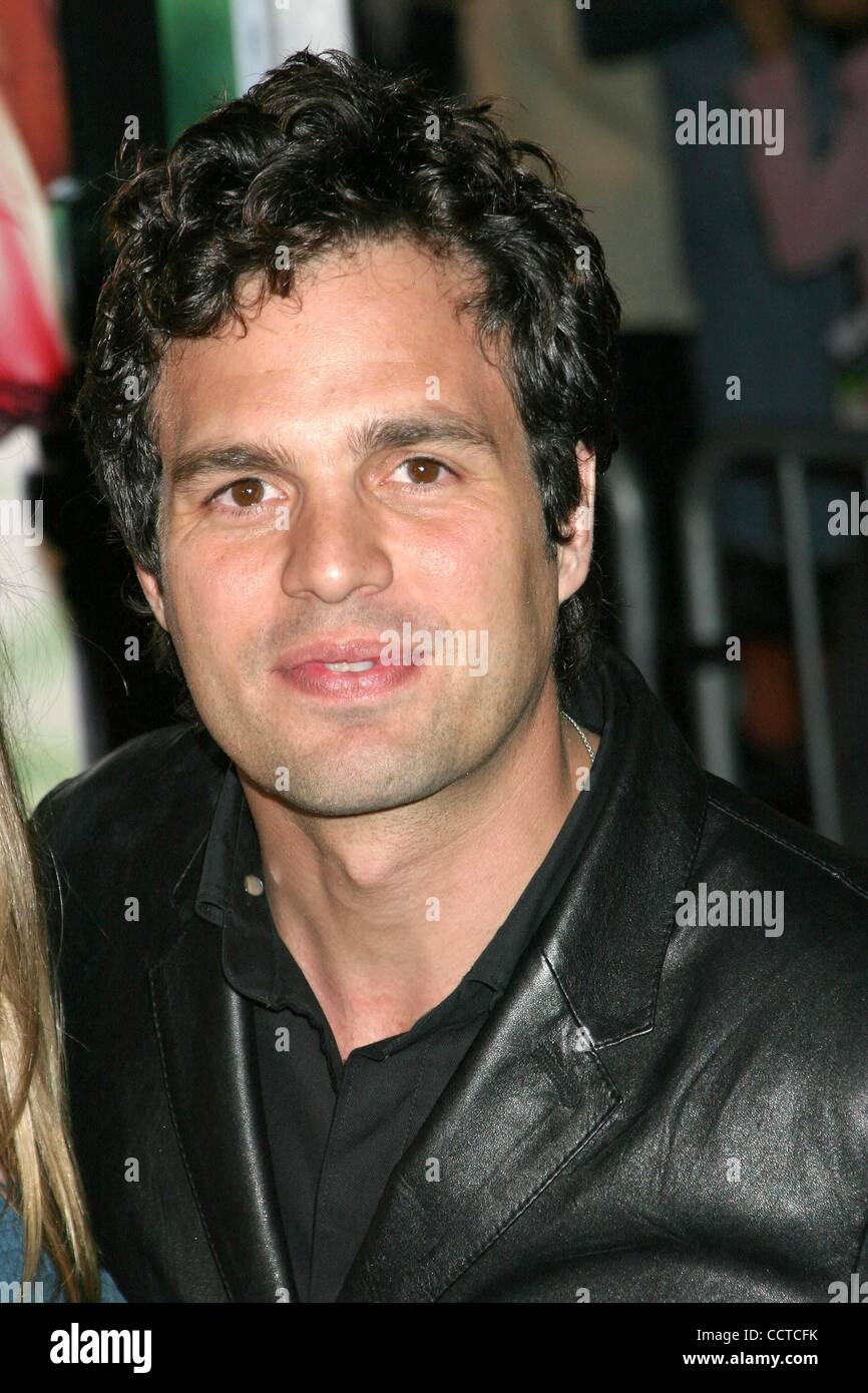 Mark ruffalo 13 going on 30 hi-res stock photography and images - Alamy