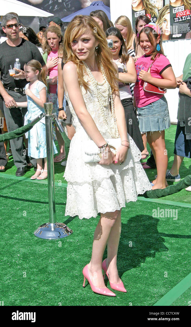 May 1, 2004 - Hollywood, California, U.S. - K36626EG.NEW YORK MINUTE ...