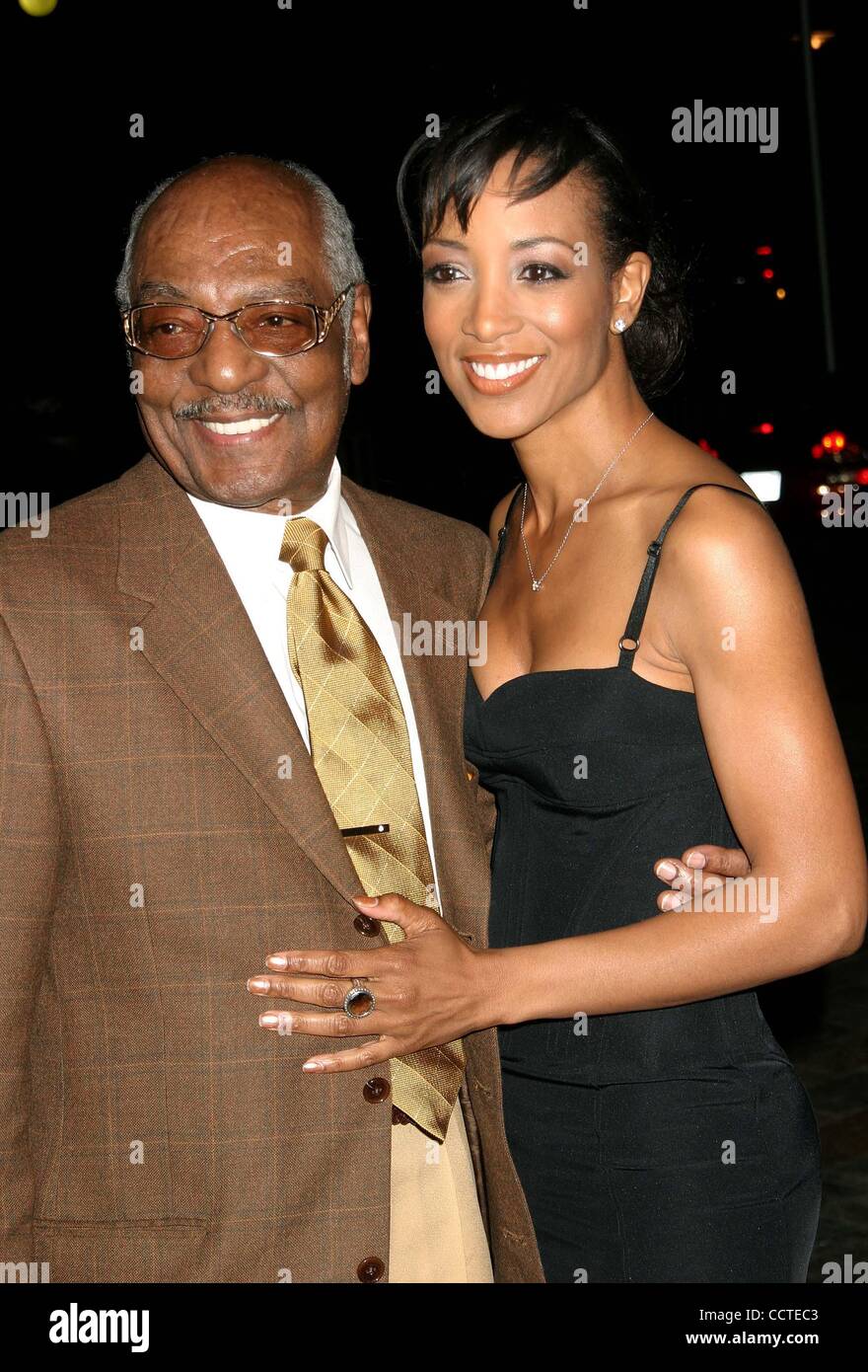 Photos of ed robertson hi-res stock photography and images - Alamy