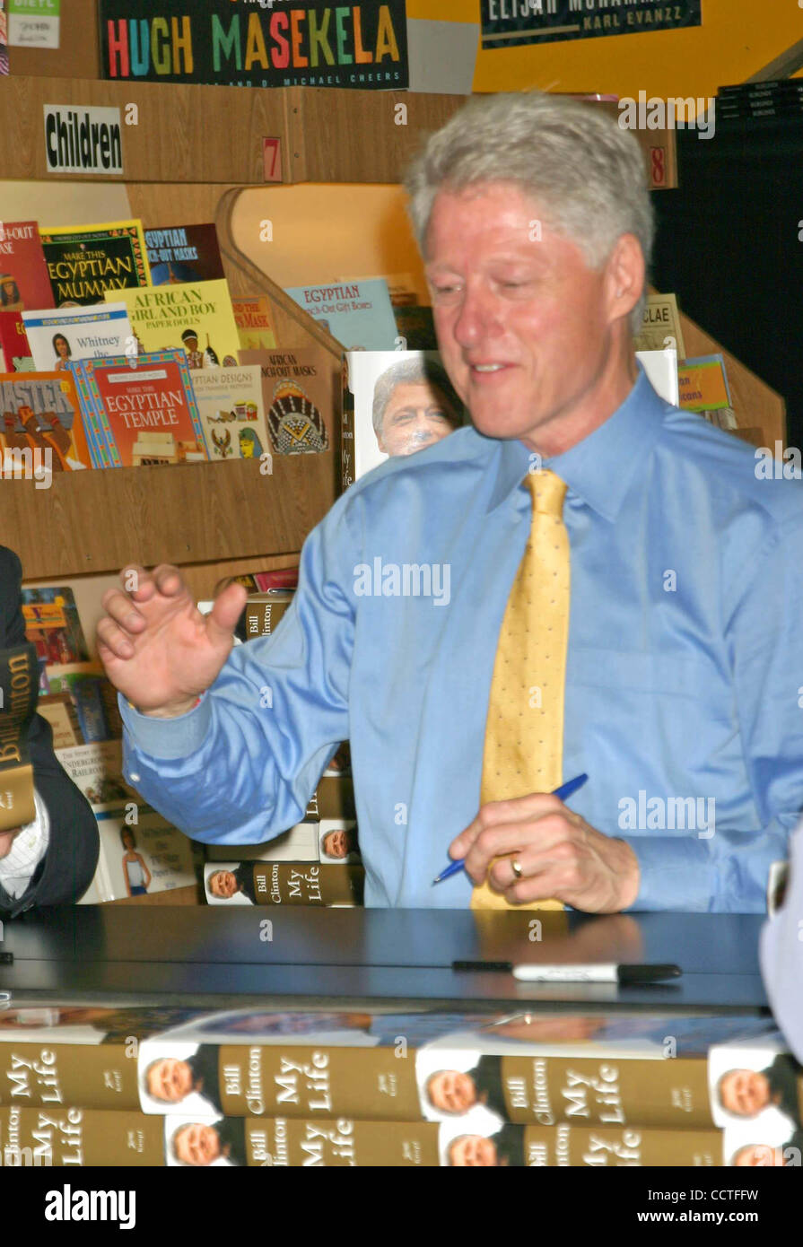 June 26, 2004 - Hollywood, California, U.S. - K37973EG.PRESIDENT BILL ...