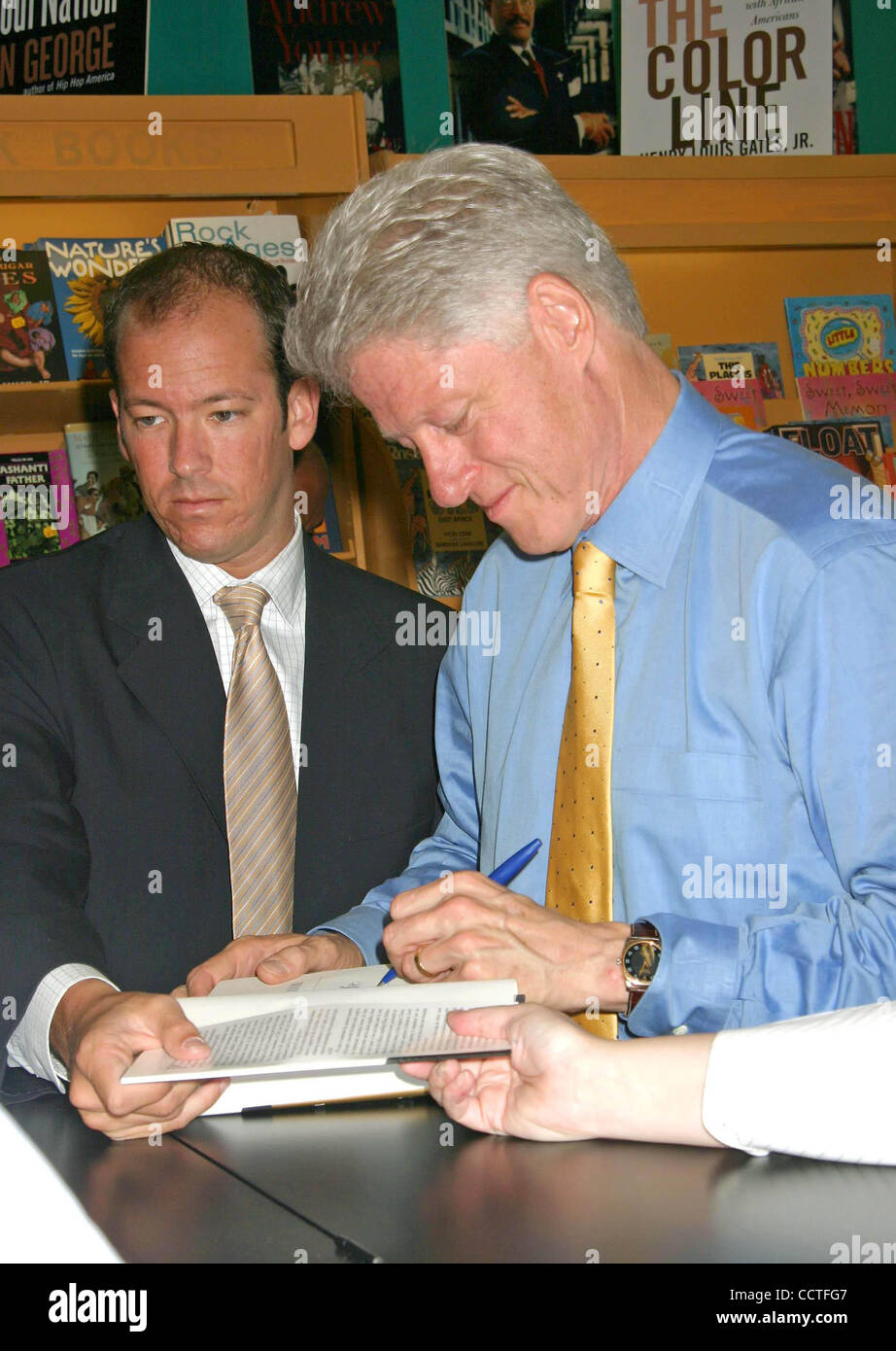 June 26, 2004 - Hollywood, California, U.S. - K37973EG.PRESIDENT BILL ...