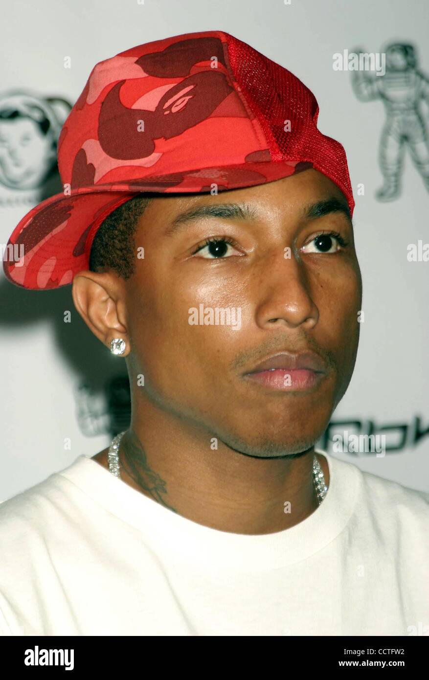 Aug. 11, 2004 - Hollywood, California, U.S. - K38668EG.PHARRELL ...