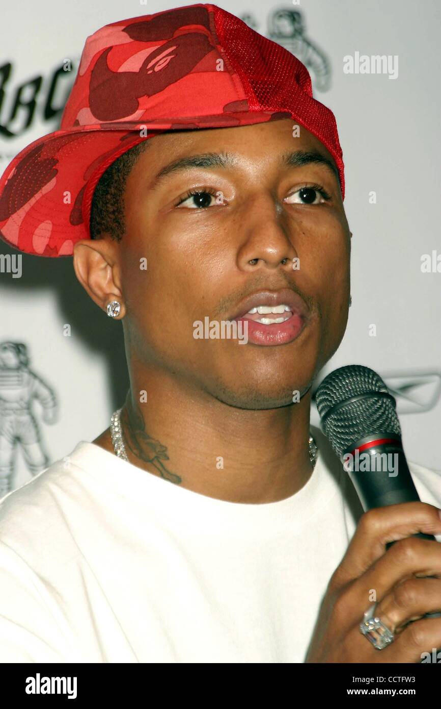 Aug. 11, 2004 - Hollywood, California, U.S. - K38668EG.PHARRELL ...