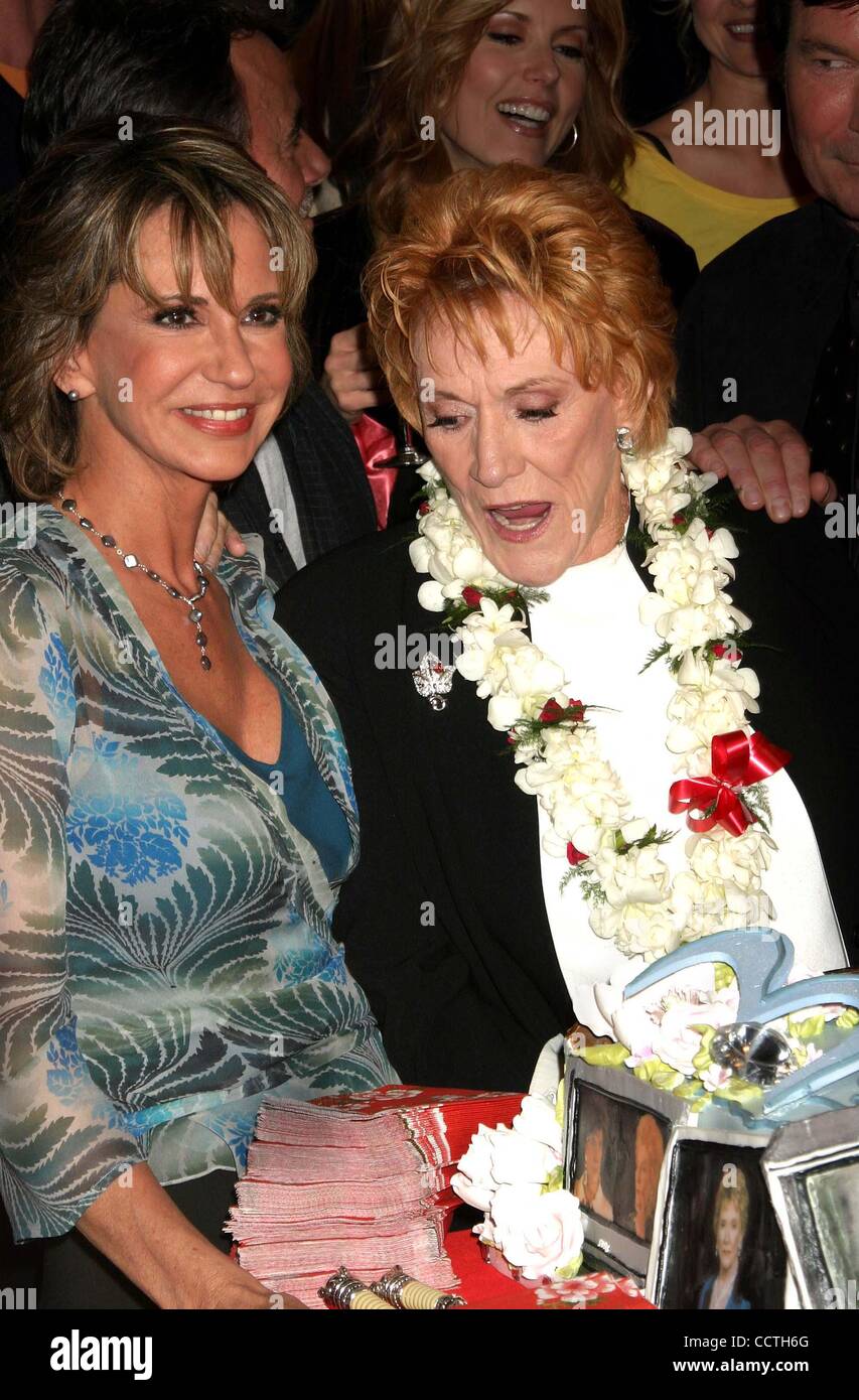 Jan. 28, 2004 - Hollywood, California, U.S. - K35017EG.''THE YOUNG AND ...