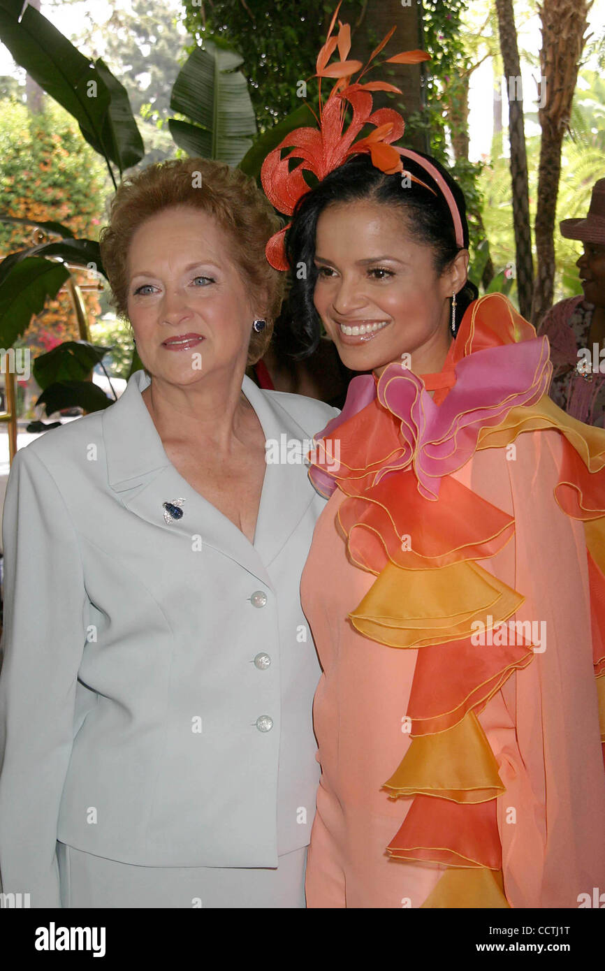 Mom Dorothy High Resolution Stock Photography and Images - Alamy