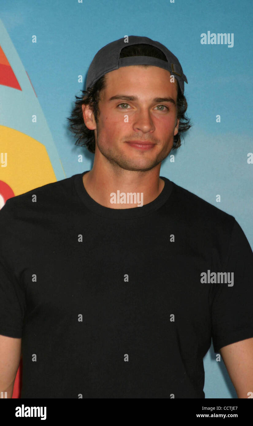 Tom welling teen choice 2004 hi-res stock photography and images - Alamy