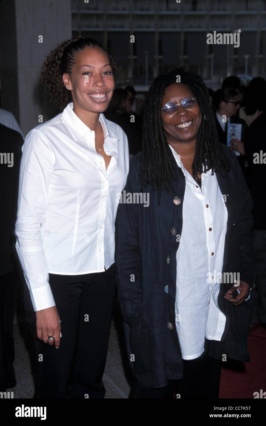 Rat race 2001 whoopi goldberg hi-res stock photography and images - Alamy
