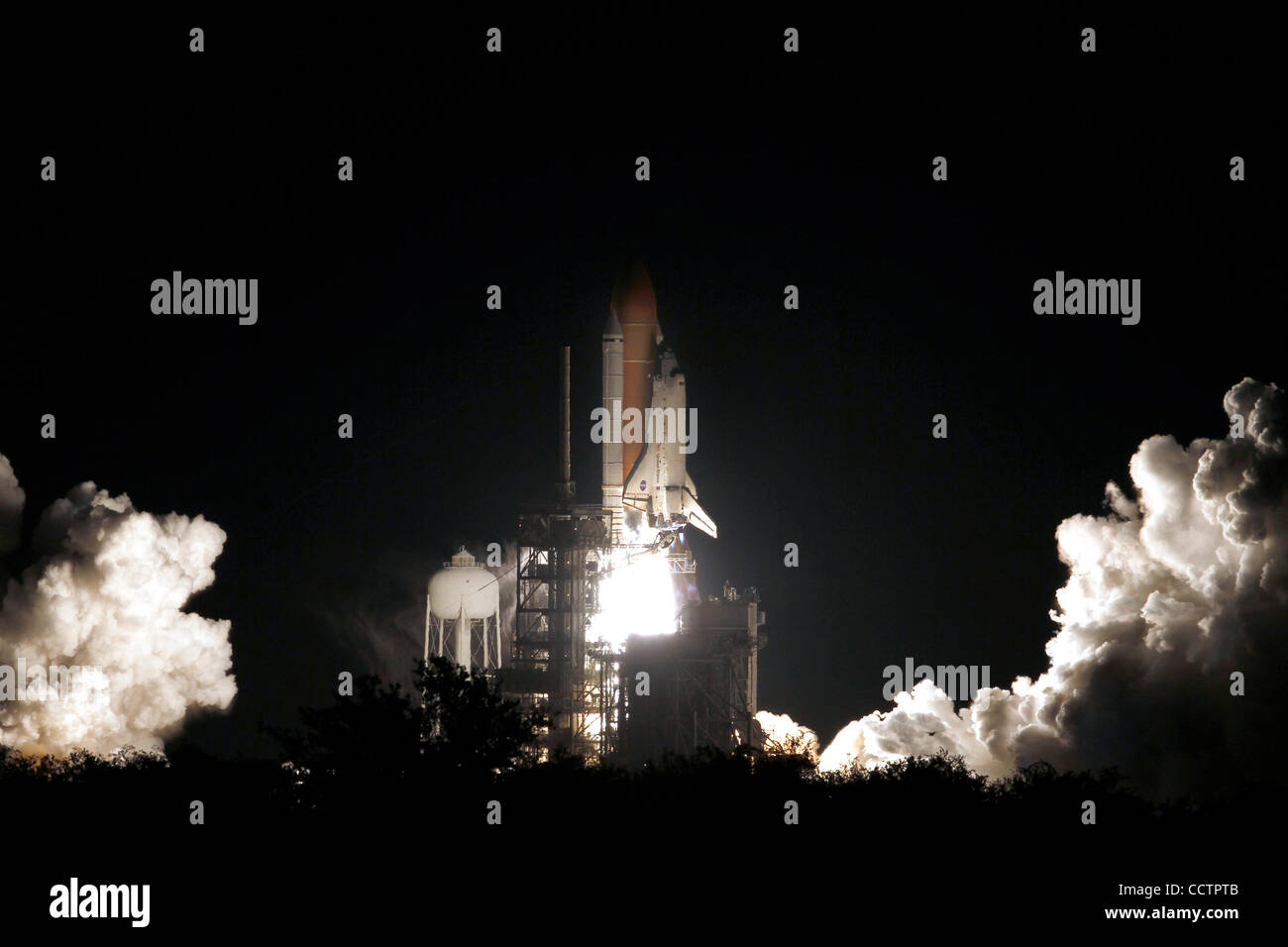 02 April 2010: Space Shuttle Discovery,STS-131 launches from launch pad ...