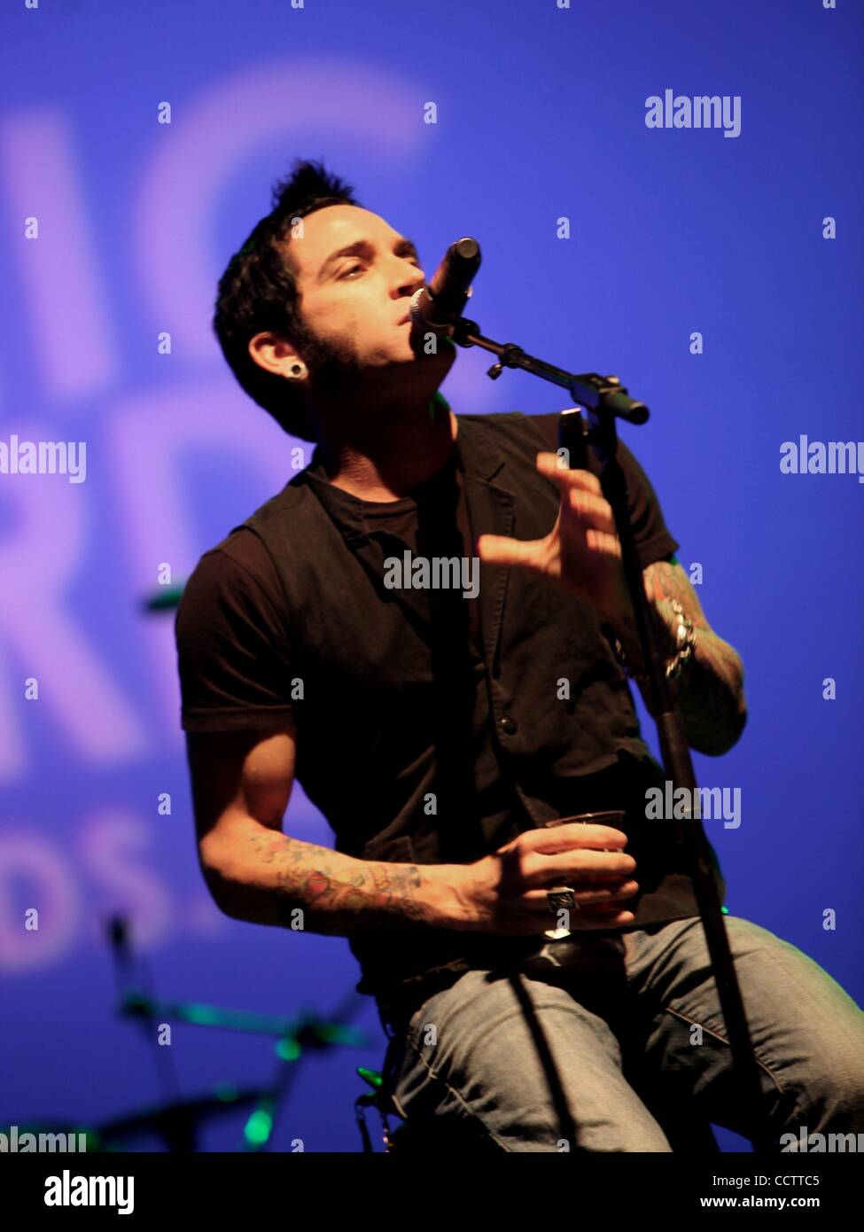 Mar 06, 2010 - Anaheim, California, USA - A.J. POPOFF of 'Lit' sings ...