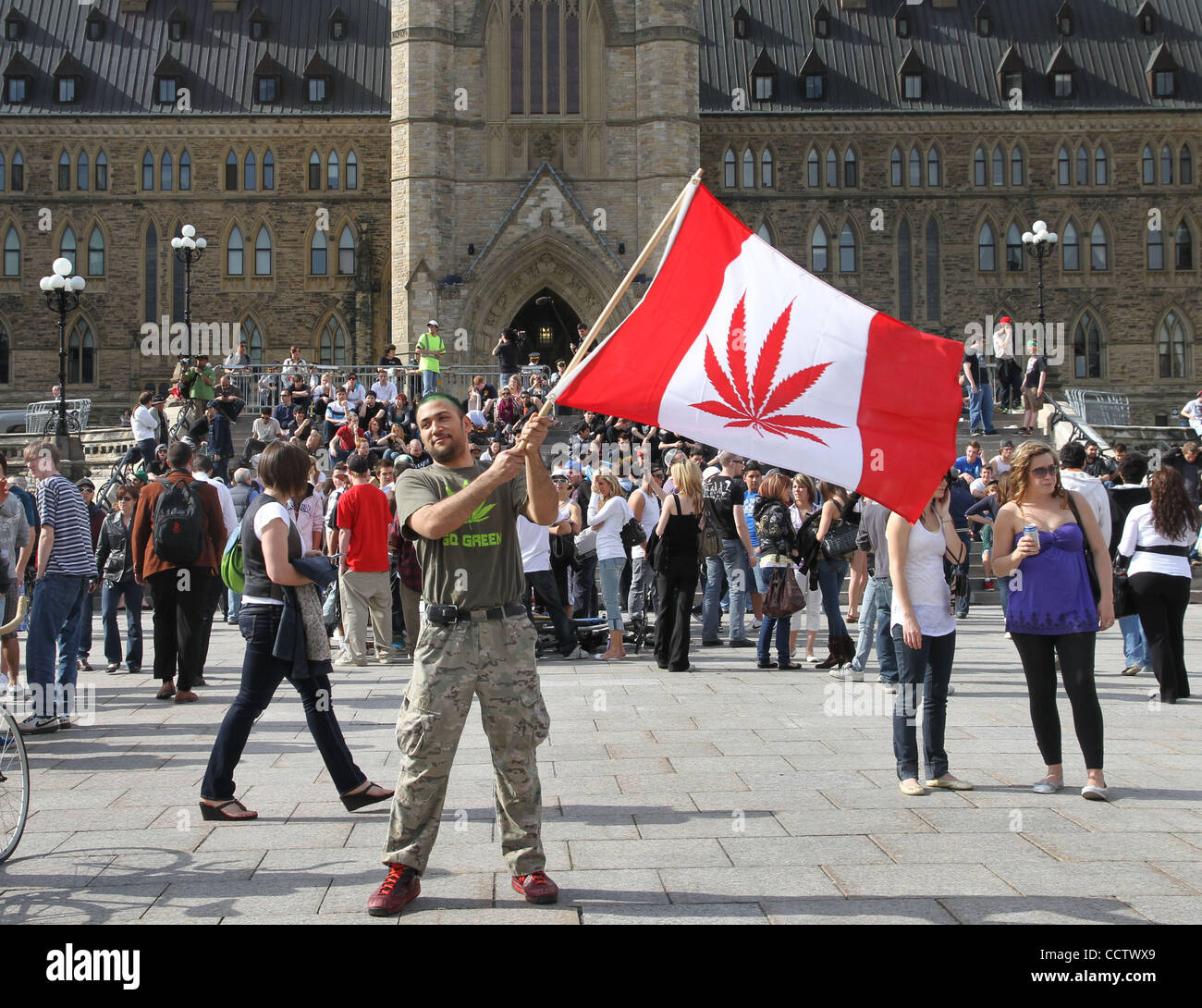 Marijuana leaf flag hi-res stock photography and images - Alamy